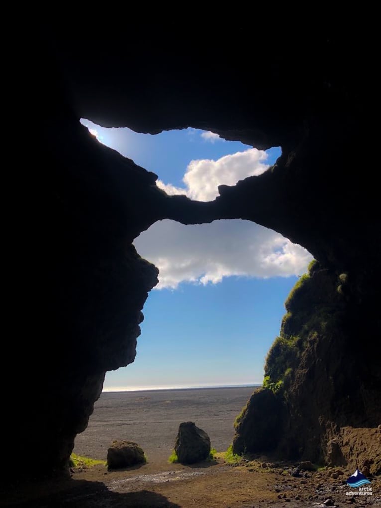 Hjorleifshofdi & Yoda Cave | Attractions | Arctic Adventures