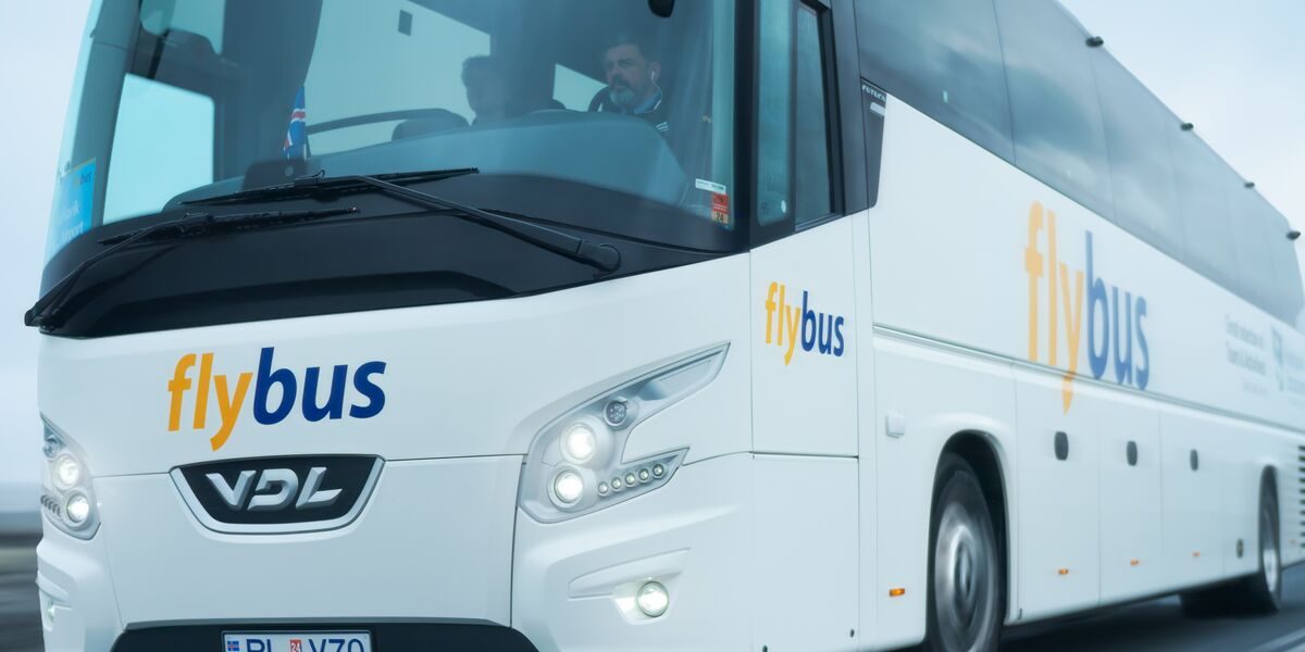 Flybus Plus |机场至雷克雅未克中心酒店及站点大巴 | Arctic Adventures