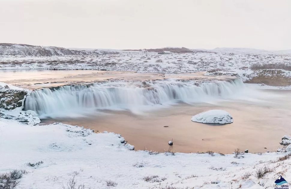 马鬃瀑布 - Faxi Waterfall | Arctic Adventures